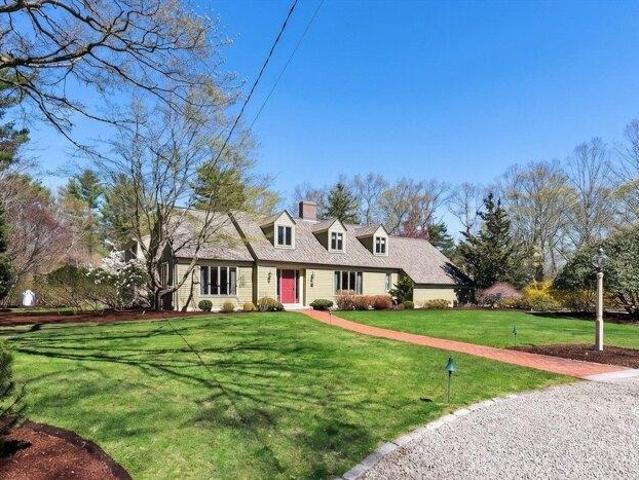 4 bedroom, Hingham MA 02043 102346380