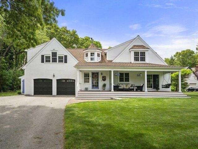 4 bedroom, Hingham MA 02043 103161668