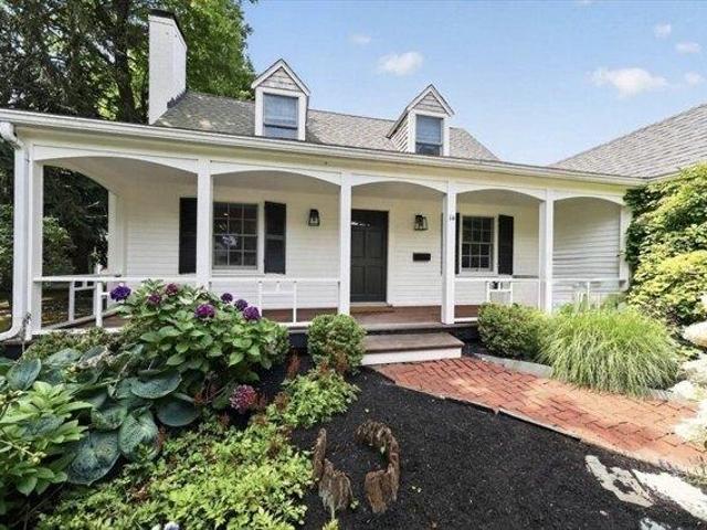 4 bedroom, Hingham MA 02043 105416850