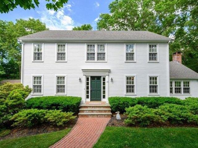 4 bedroom, Hingham MA 02043 105156618