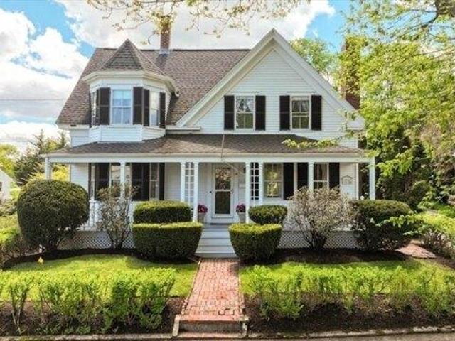 4 bedroom, Hingham MA 02043 LS102828219