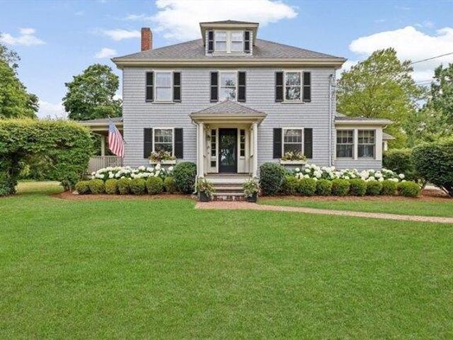 4 bedroom, Hingham MA 02043 LS103127929