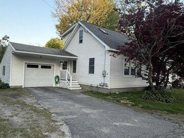4 bedroom, Hinsdale NH 03451 104009410