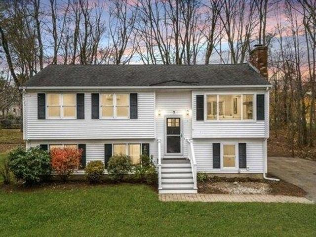 4 bedroom, Hudson MA 01749 102826254