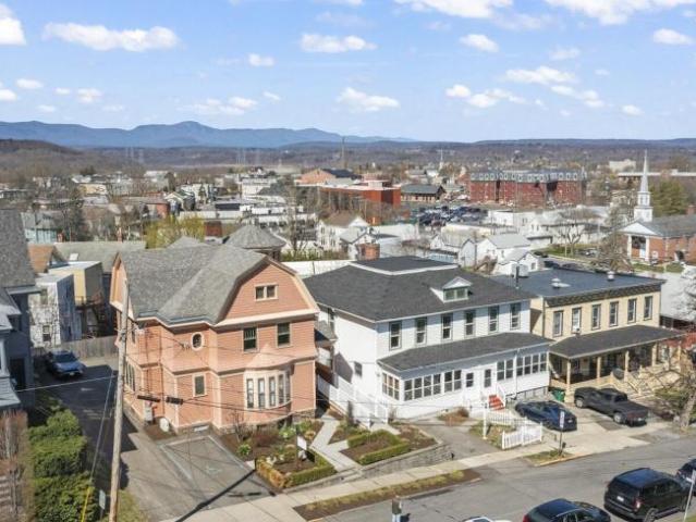 4 bedroom, Hudson NY 102245500