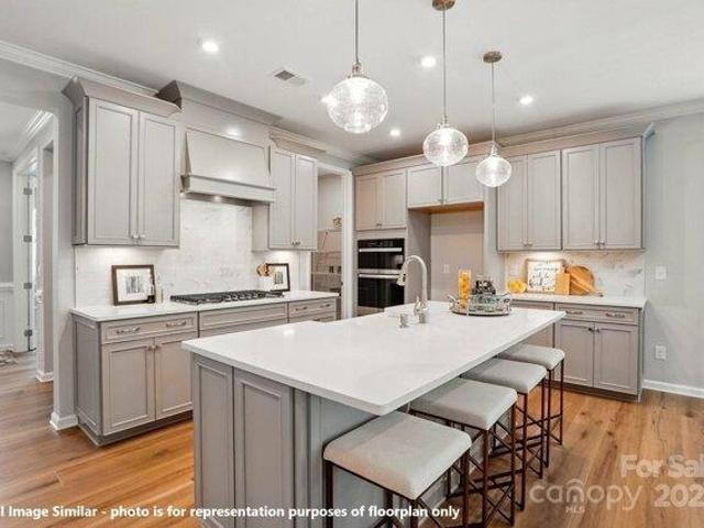 4 bedroom, Huntersville NC 28078 LS92673603