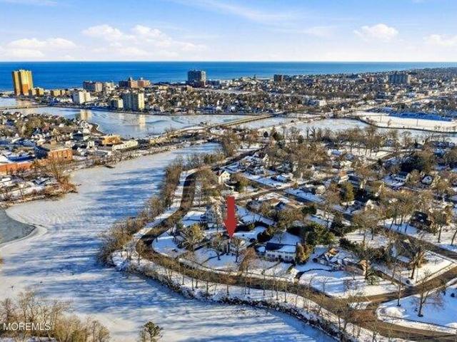 4 bedroom, Interlaken NJ 07712 102565384