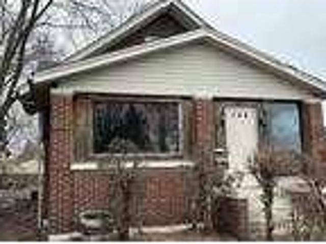 4 bedroom in Calumet City IL 60409