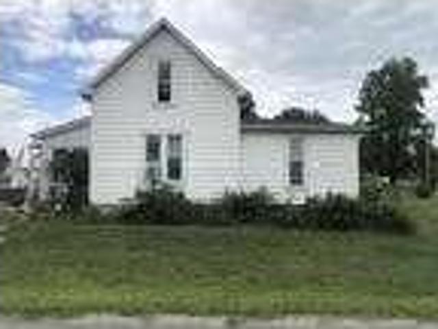 4 bedroom in Camden Indiana 46917