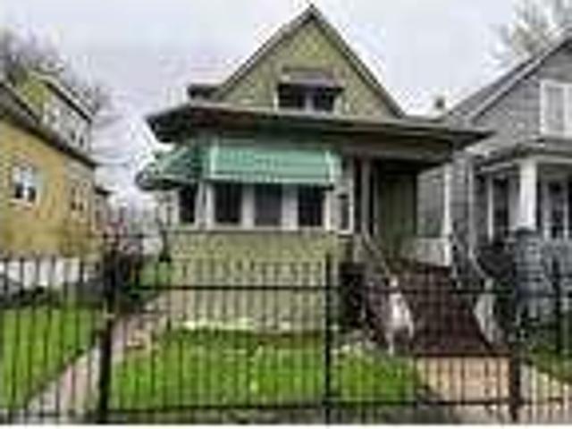 4 bedroom in Chicago IL 60628