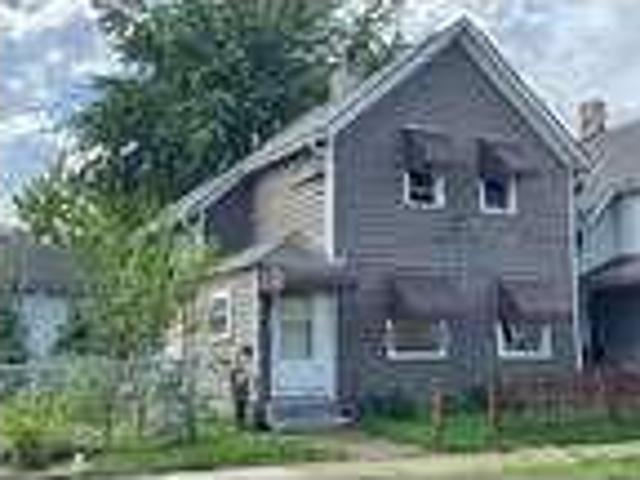 4 bedroom in Cleveland Ohio 44109