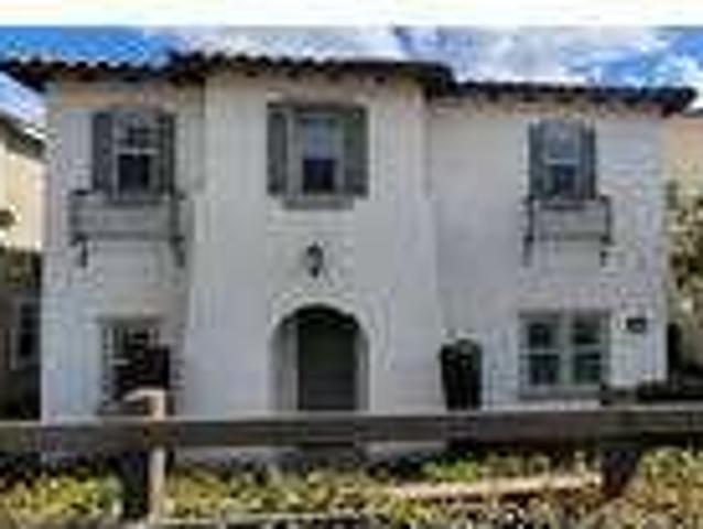 4 bedroom in Azusa CA 91702