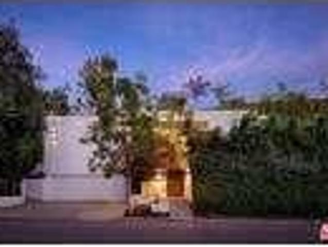 4 bedroom in Beverly Hills CA 90210