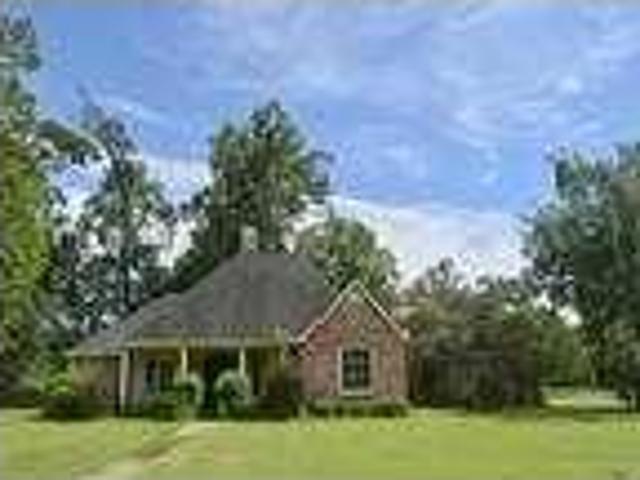 4 bedroom in Geismar Louisiana 70734