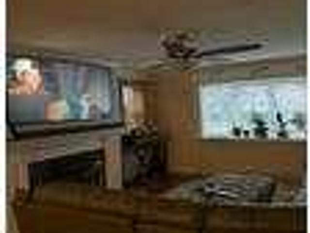 4 bedroom in Gloucester NJ 08027
