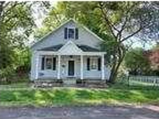 4 bedroom in Greenville Illinois 62246