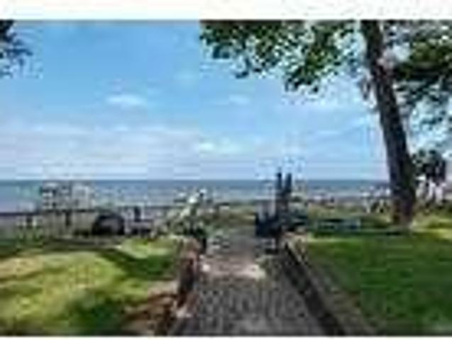 4 bedroom in Gulf Breeze Florida 32563
