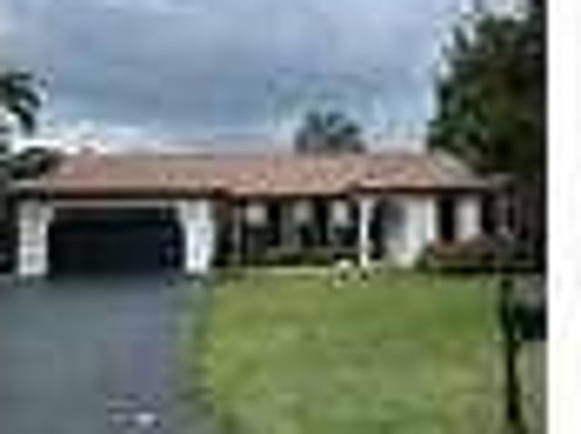 4 bedroom in Davie Florida 33328