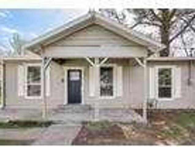 4 bedroom in Dallas TX 75215