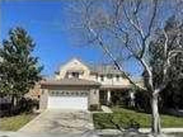 4 bedroom in Fontana CA 92336