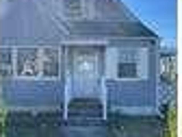 4 bedroom in Floral Park NY 11004