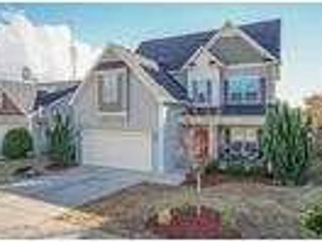 4 bedroom in Fuquay Varina NC 27526