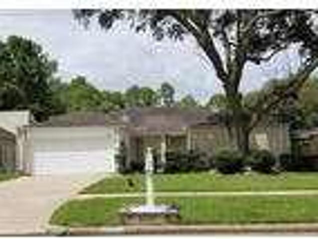 4 bedroom in Houston Texas 77059