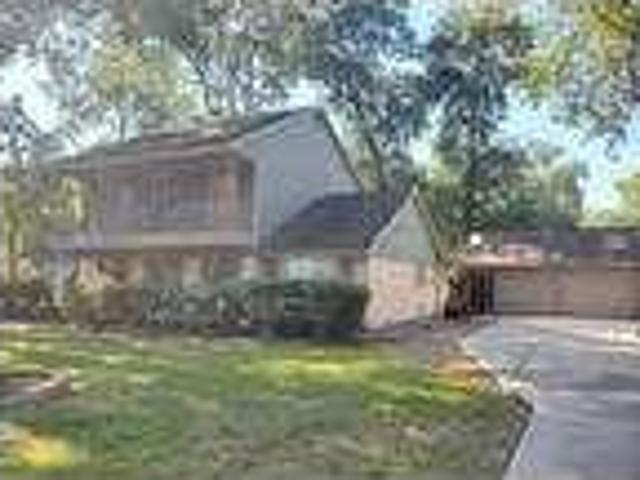 4 bedroom in Houston Texas 77068