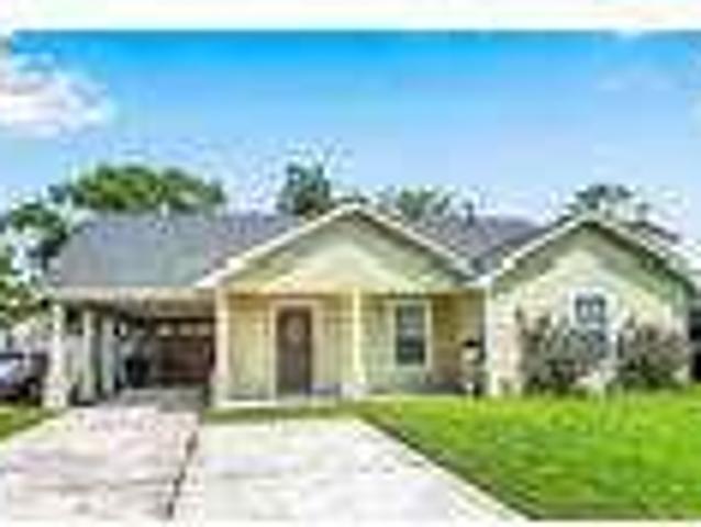 4 bedroom in Houston Texas 77087