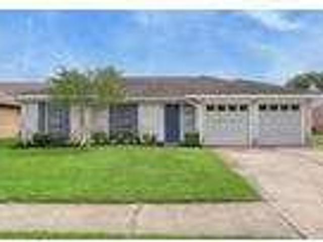 4 bedroom in Houston TX 77062