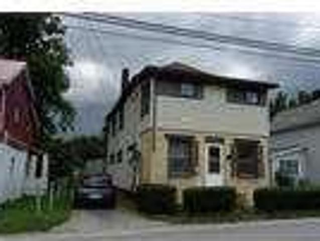 4 bedroom in Hopwood PA 15445