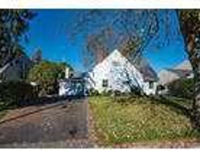 4 bedroom in Hicksville NY 11801
