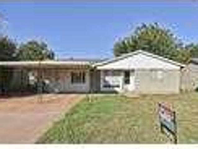 4 bedroom in Iowa Park Texas 76367