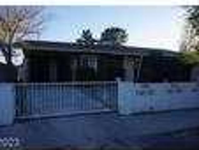 4 bedroom in Las Vegas NV 89106