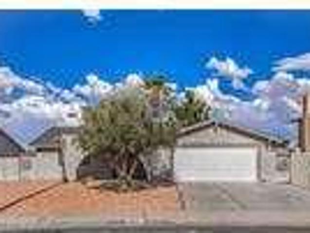 4 bedroom in Las Vegas NV 89108