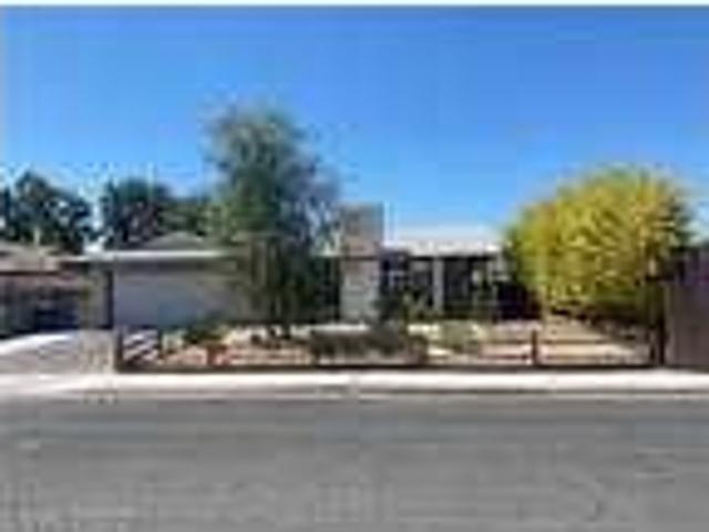 4 bedroom in Las Vegas Nevada 89107