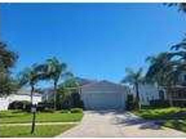 4 bedroom in Mount Dora Florida 32757