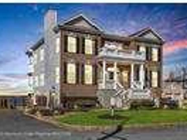 4 bedroom in Monmouth Beach NJ 07750