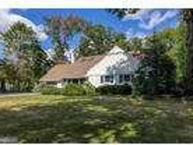 4 bedroom in Moorestown New Jersey 08057