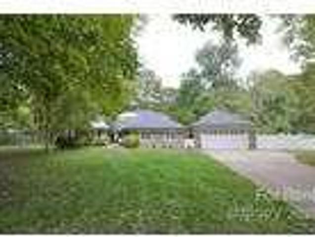 4 bedroom in Matthews North Carolina 28104