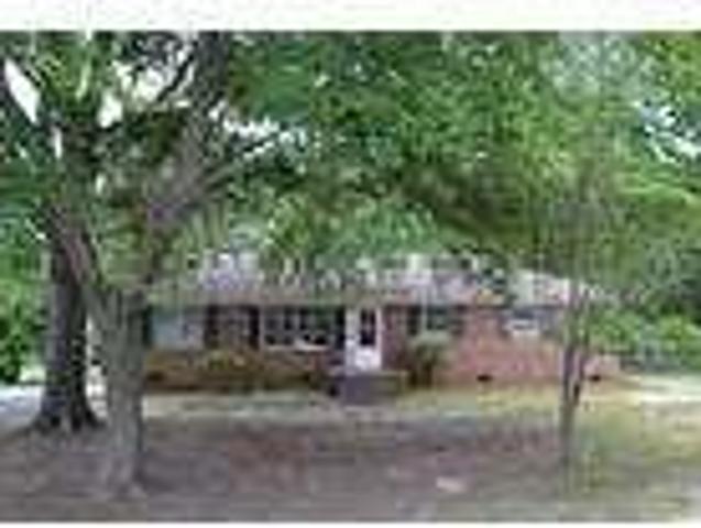 4 bedroom in Matthews NC 28104