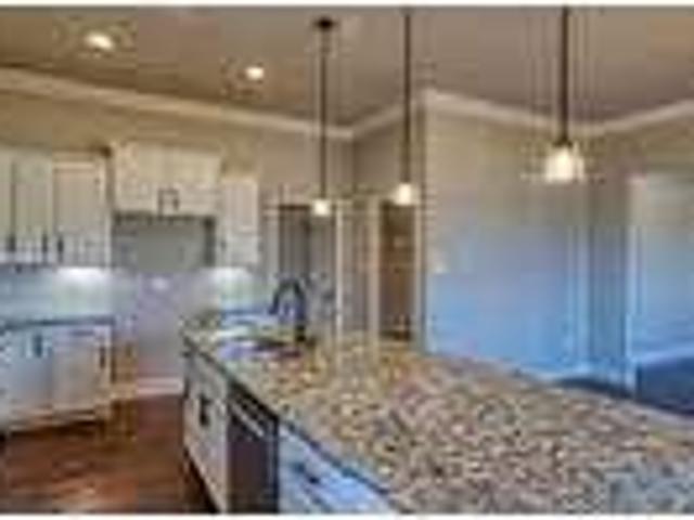 4 bedroom in Meridianville AL 35759