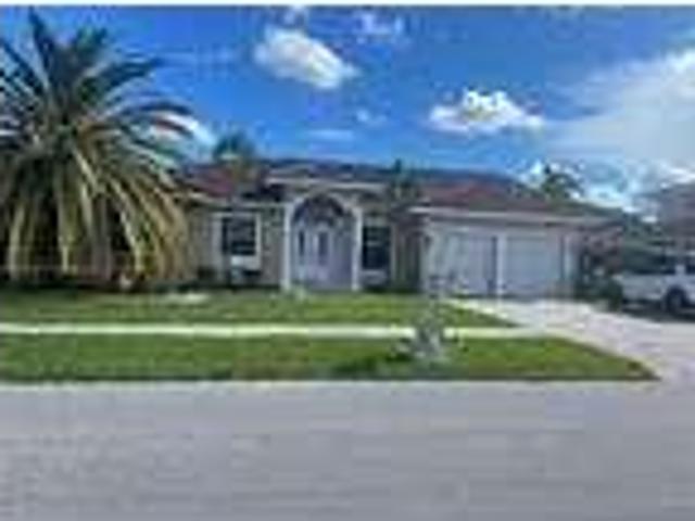 4 bedroom in Miami Florida 33185