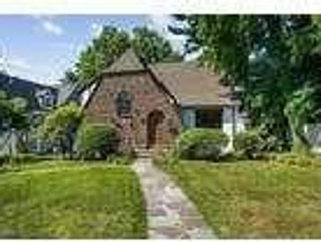 4 bedroom in Millburn NJ 07078