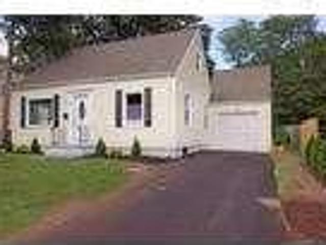 4 bedroom in North Haven Connecticut 06473