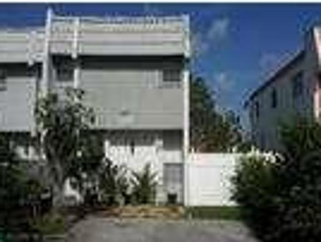 4 bedroom in North Lauderdale Florida 33068