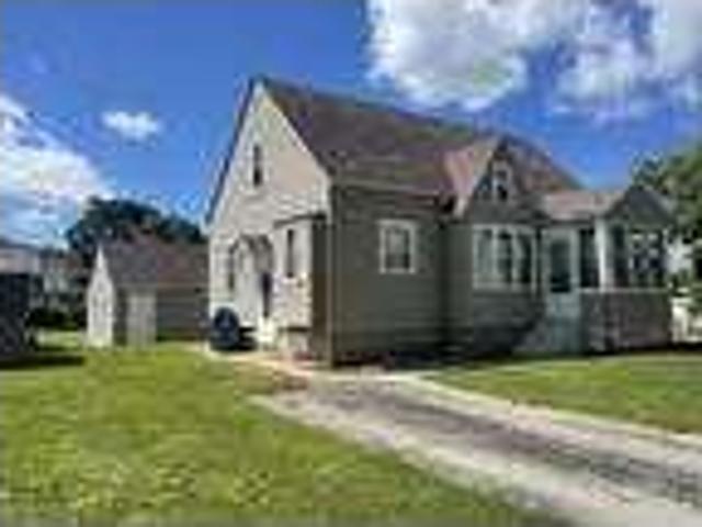 4 bedroom in Savanna Illinois 61074