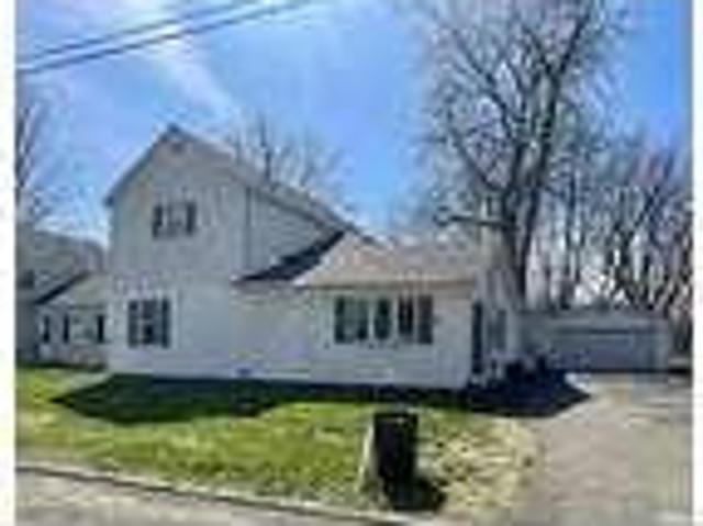 4 bedroom in Saint David IL 61563