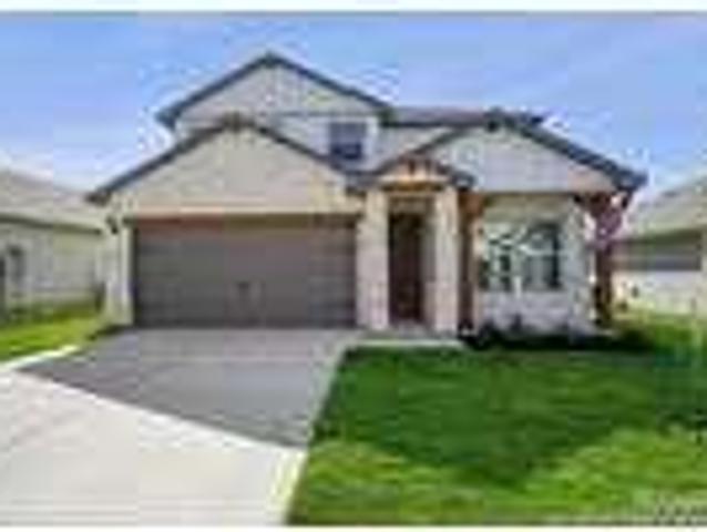 4 bedroom in Saint Hedwig TX 78152