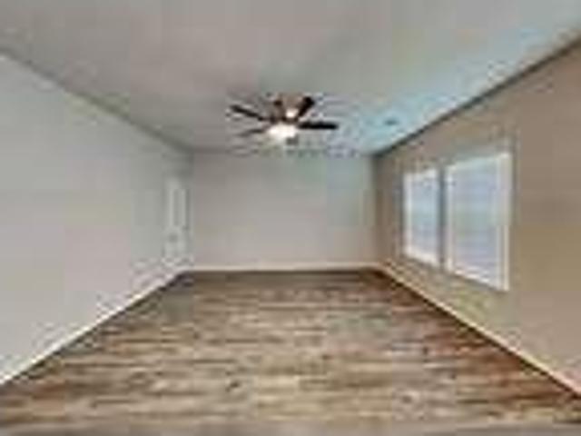 4 bedroom in Saint Hedwig Texas 78152